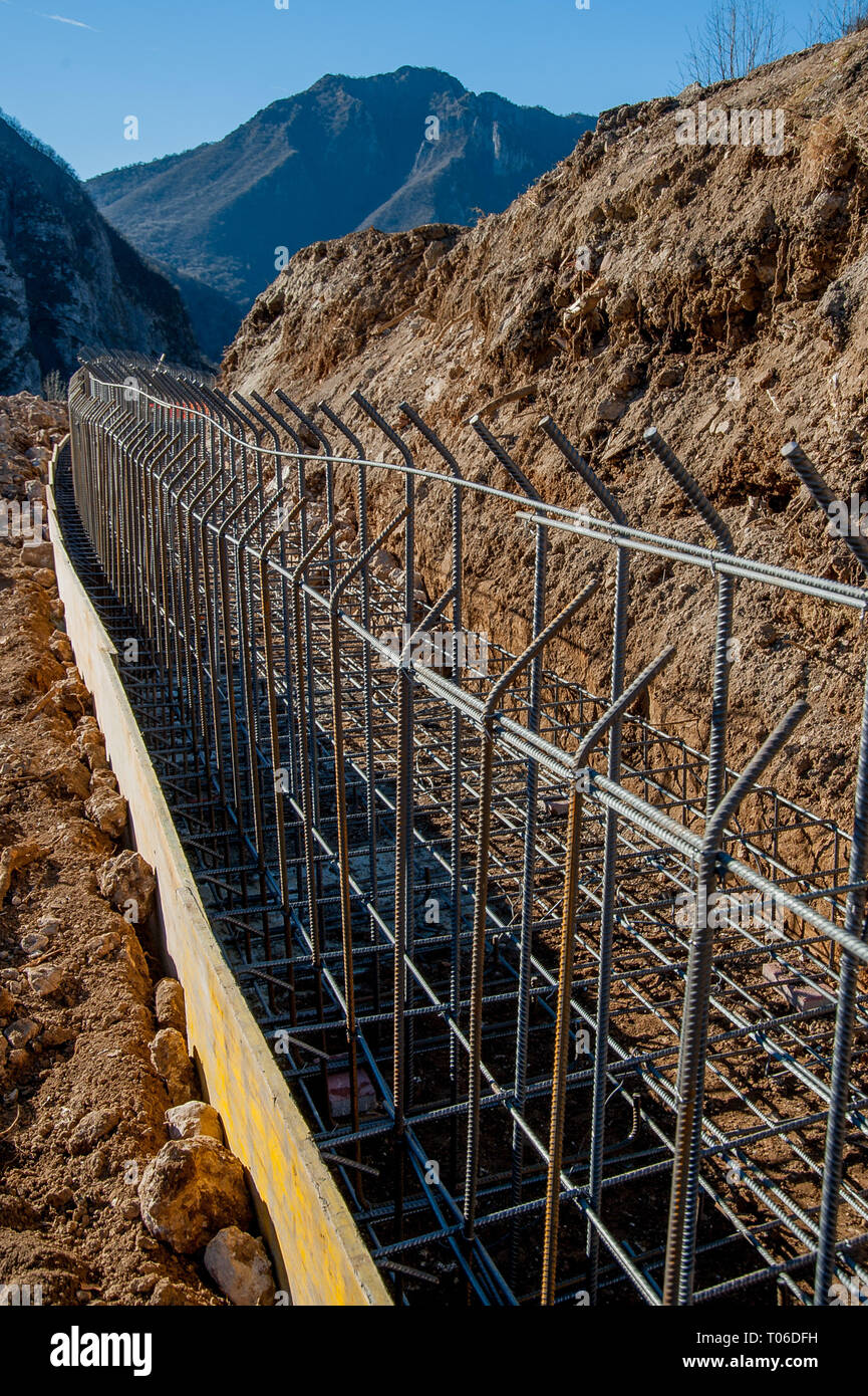 Concrete Curb High Resolution Stock Photography and Images - Alamy