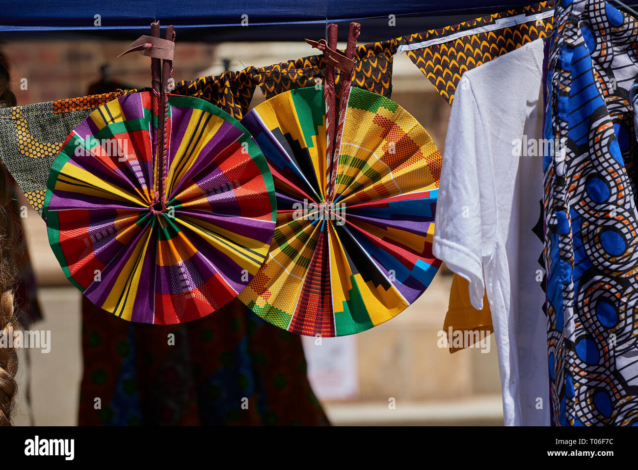 Hand fans hi-res stock photography and images - Alamy