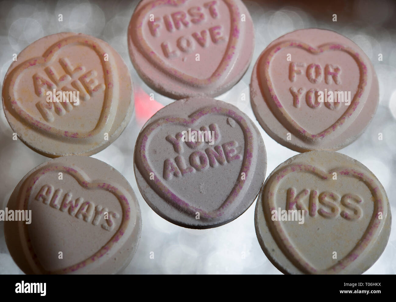 Love hearts sweets be mine hi-res stock photography and images - Alamy