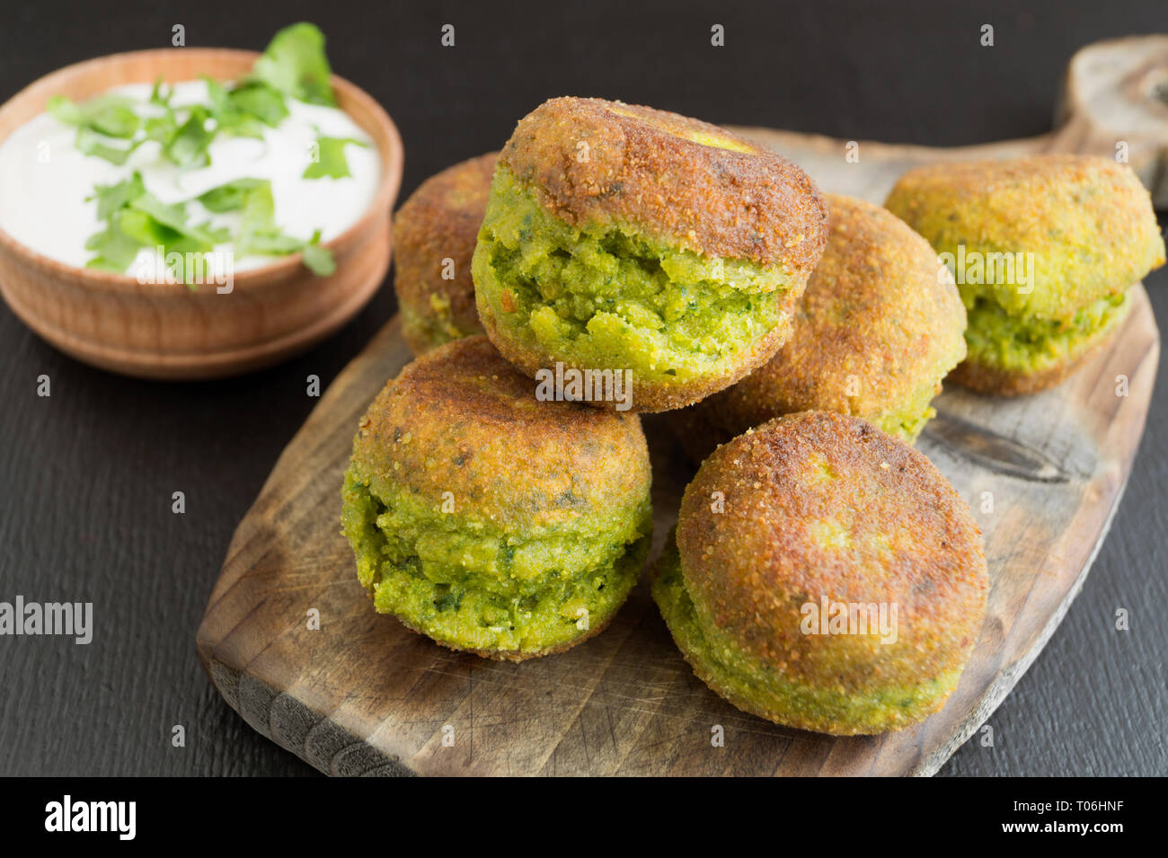 Falafel, a traditional Israeli dish of chickpea Stock Photo - Alamy