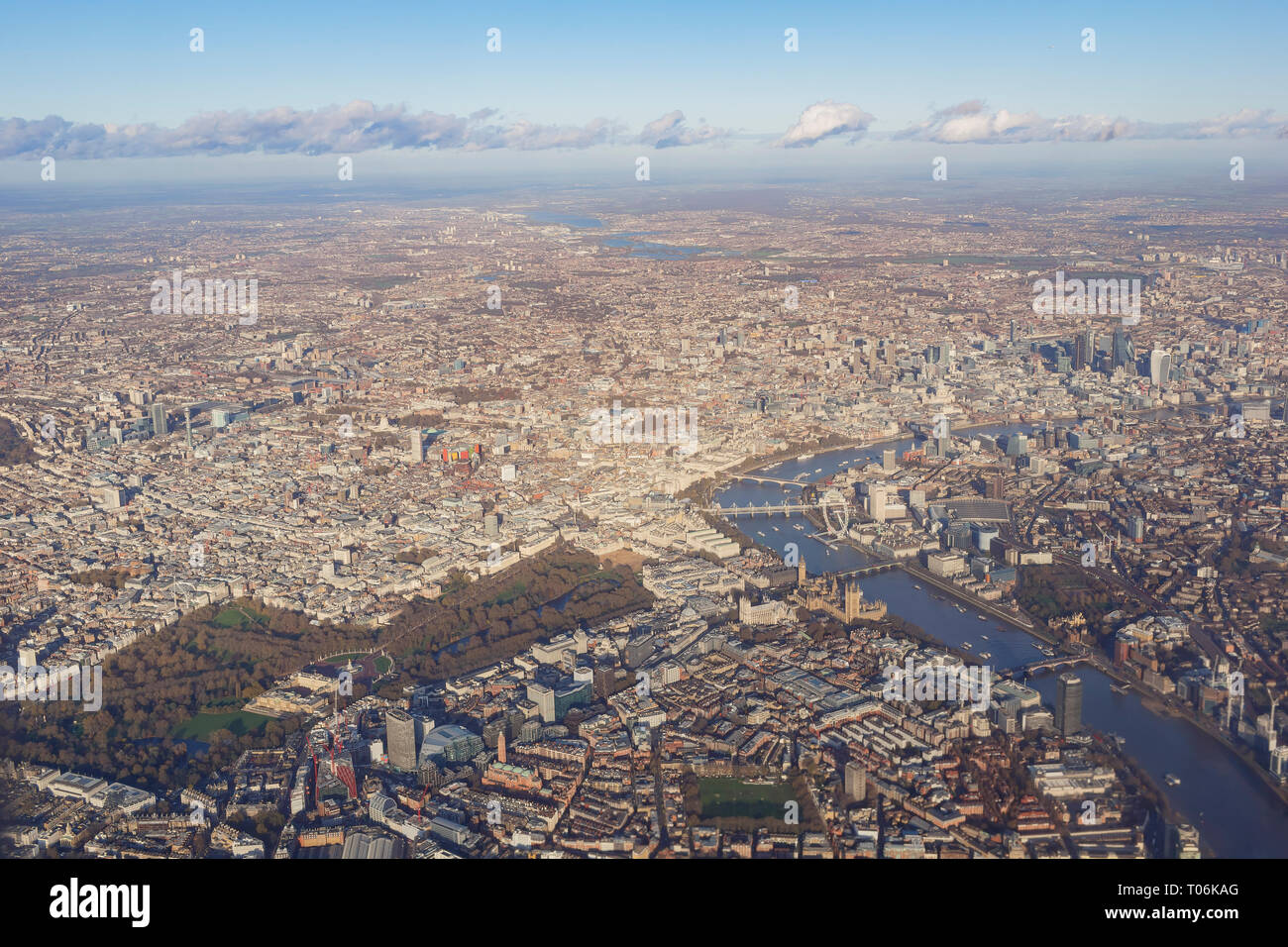 Buckingham palace aerial view hi-res stock photography and images - Alamy