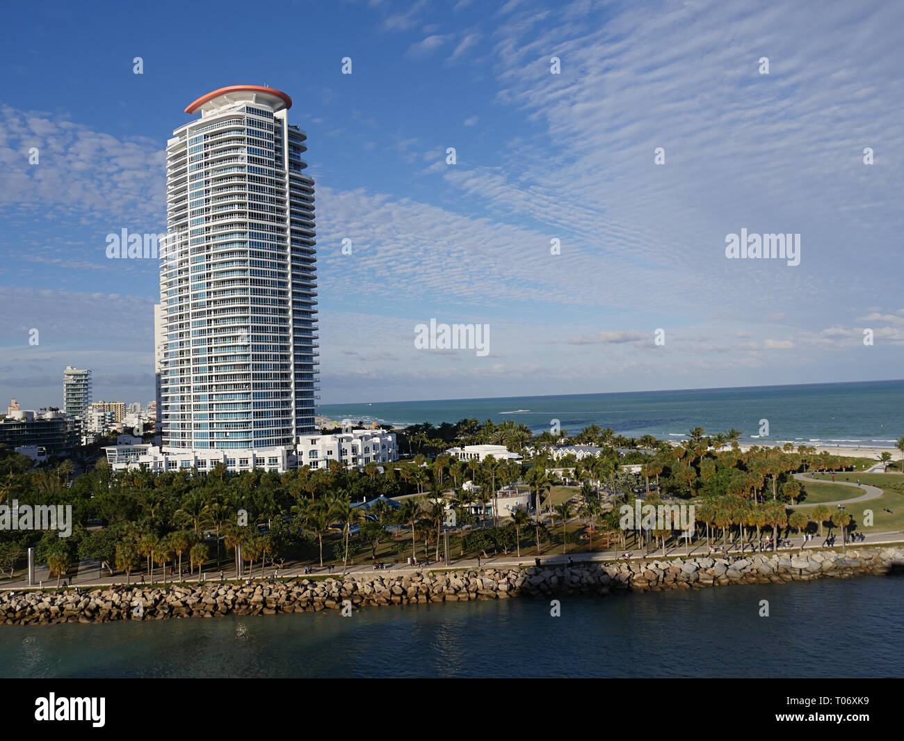 MIAMI, FLORIDA, USA—JANUARY 2018: A high rise building stands over the ...
