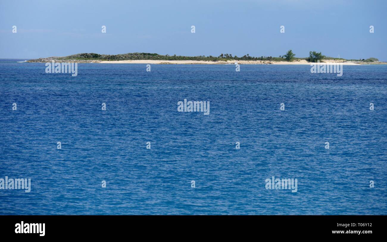 Bahamas sea wall hi-res stock photography and images - Alamy