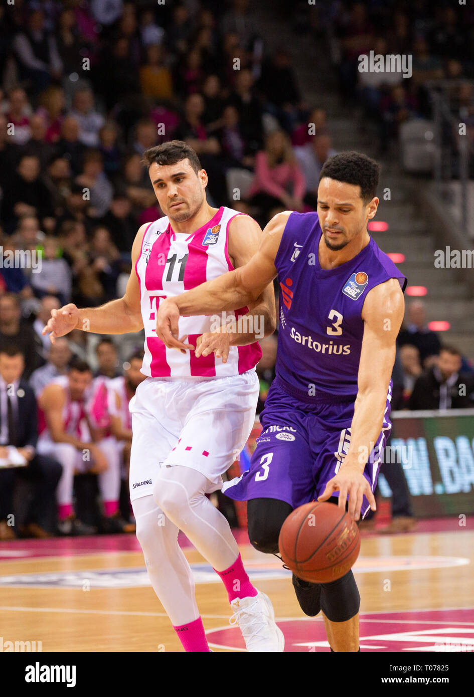 Dominic lockhart hi-res stock photography and images - Alamy