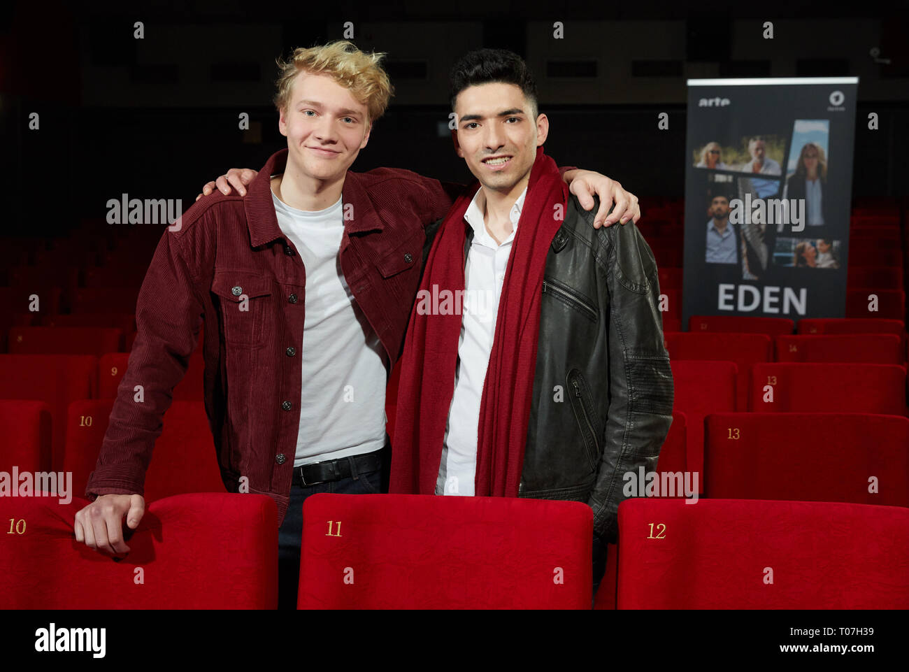 Hamburg, Germany. 18th Mar, 2019. The actors Bruno Alexander (l) and ...