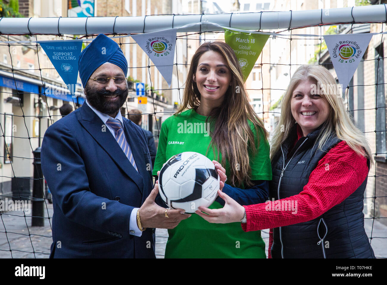 Susie burrage hi-res stock photography and images - Alamy