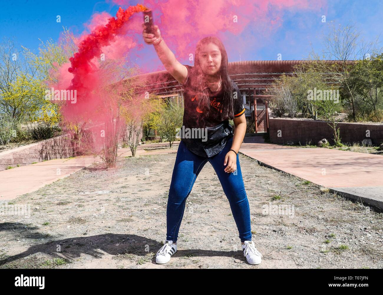 Pumps Smoke, smoke, colored smoke, Naranjeros, bombas de Humo, humo ...