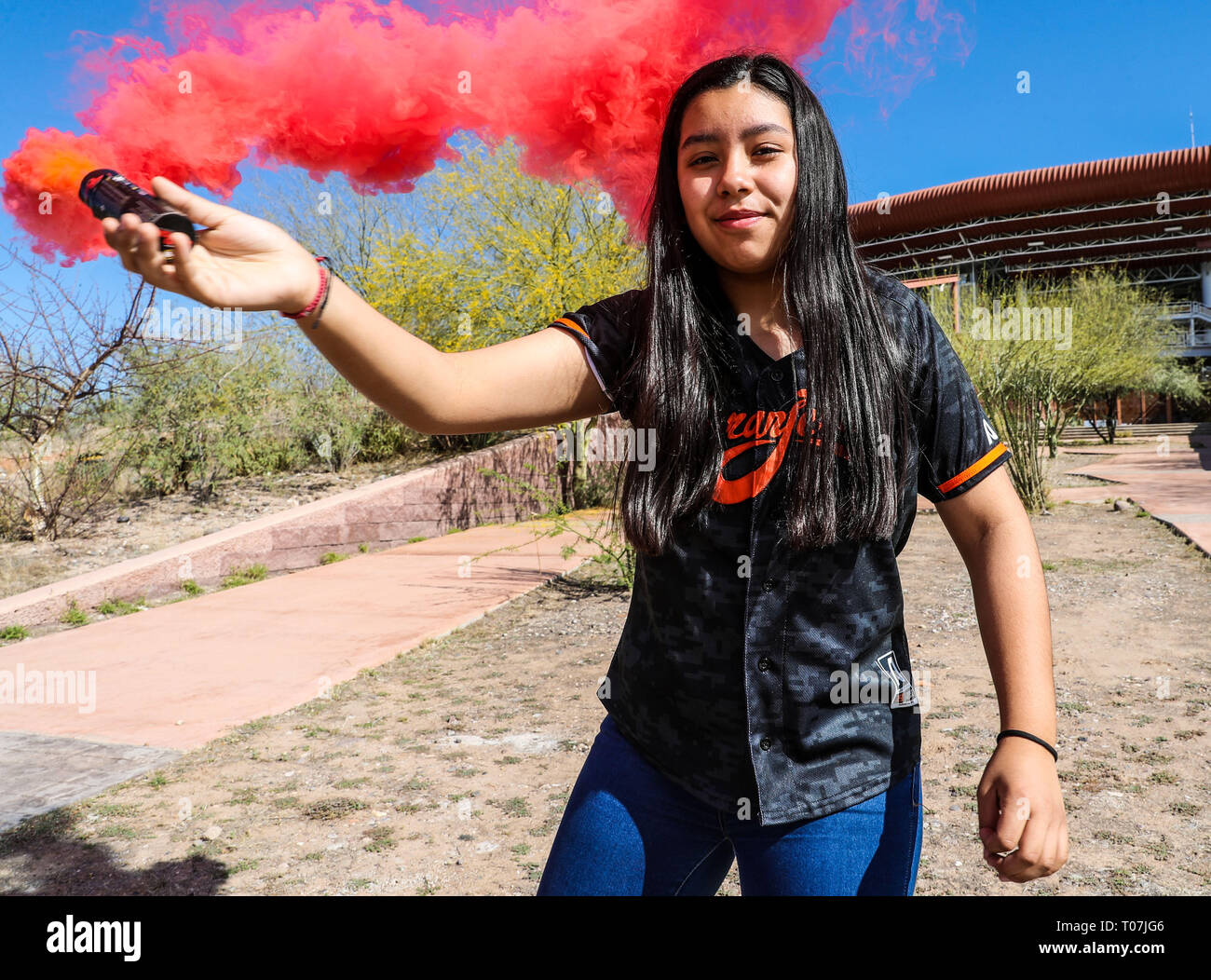 Pumps Smoke, smoke, colored smoke, Naranjeros, bombas de Humo, humo ...
