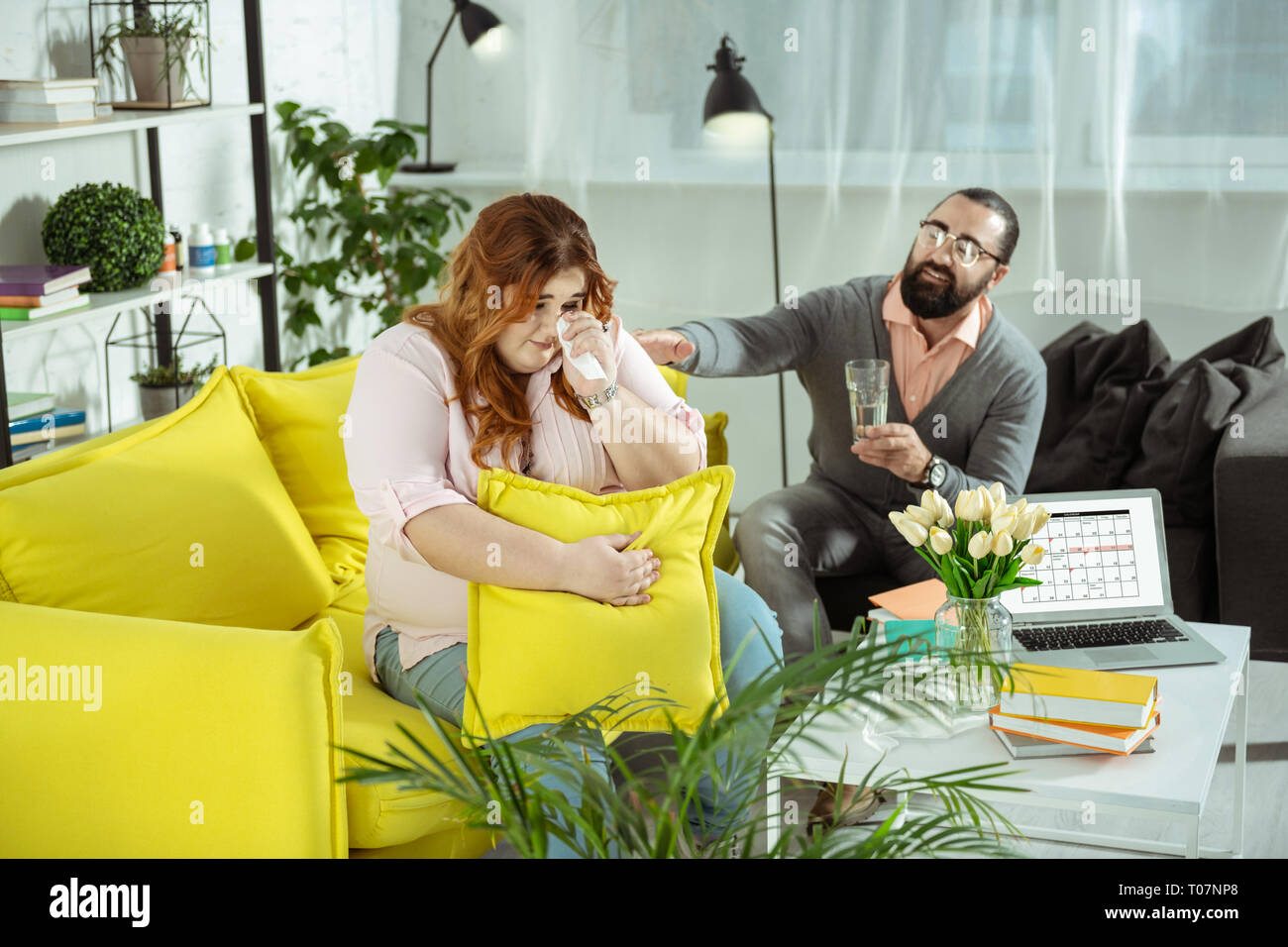 Support size hi-res stock photography and images - Alamy