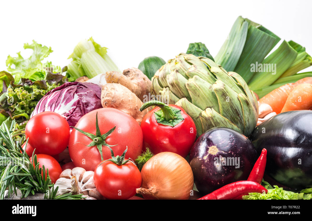 Fresh multi-colored vegetables in wooden crate Stock Photo - Alamy