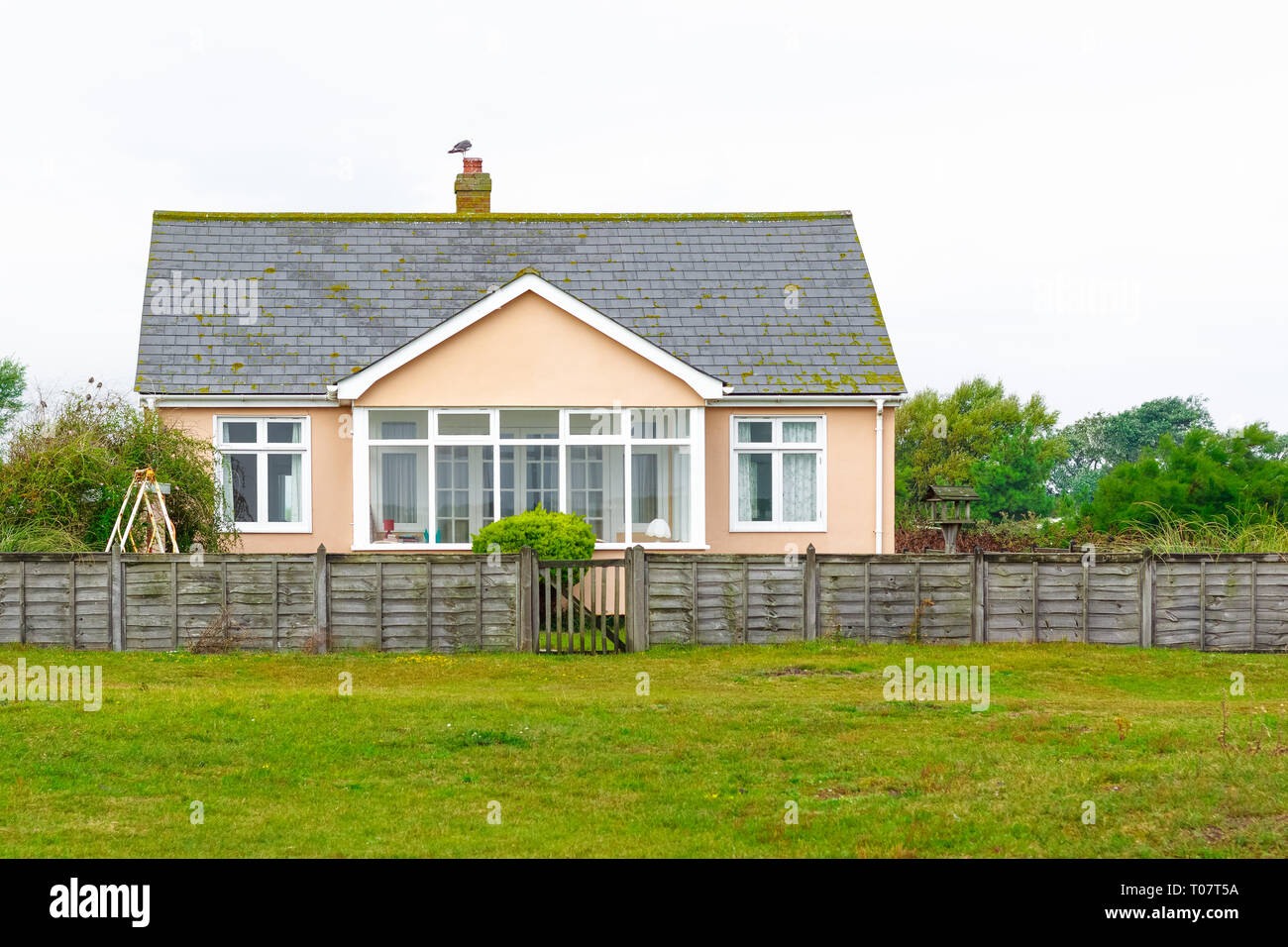 Detached house uk hi-res stock photography and images - Alamy