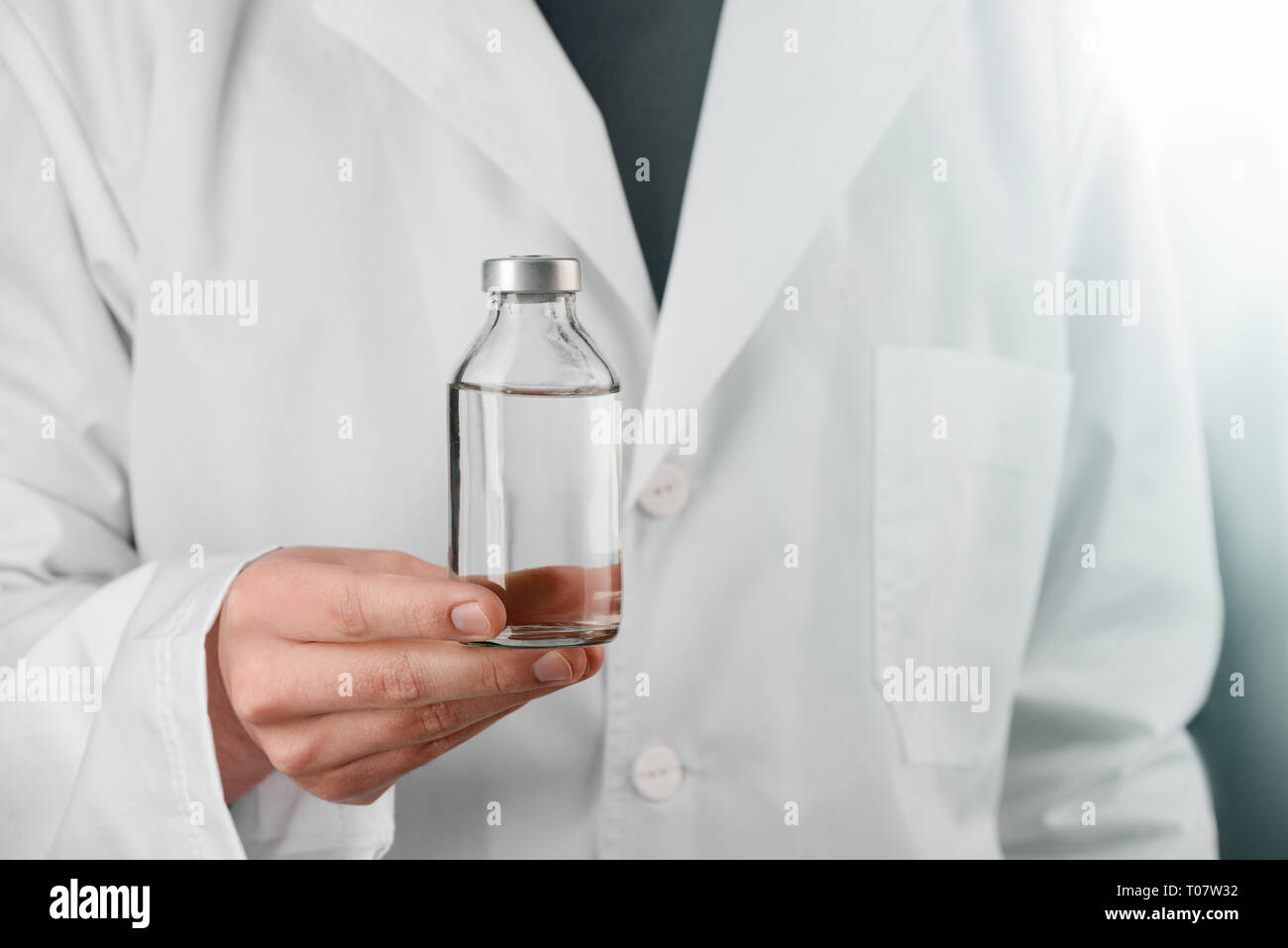 Saline solution hi-res stock photography and images - Alamy