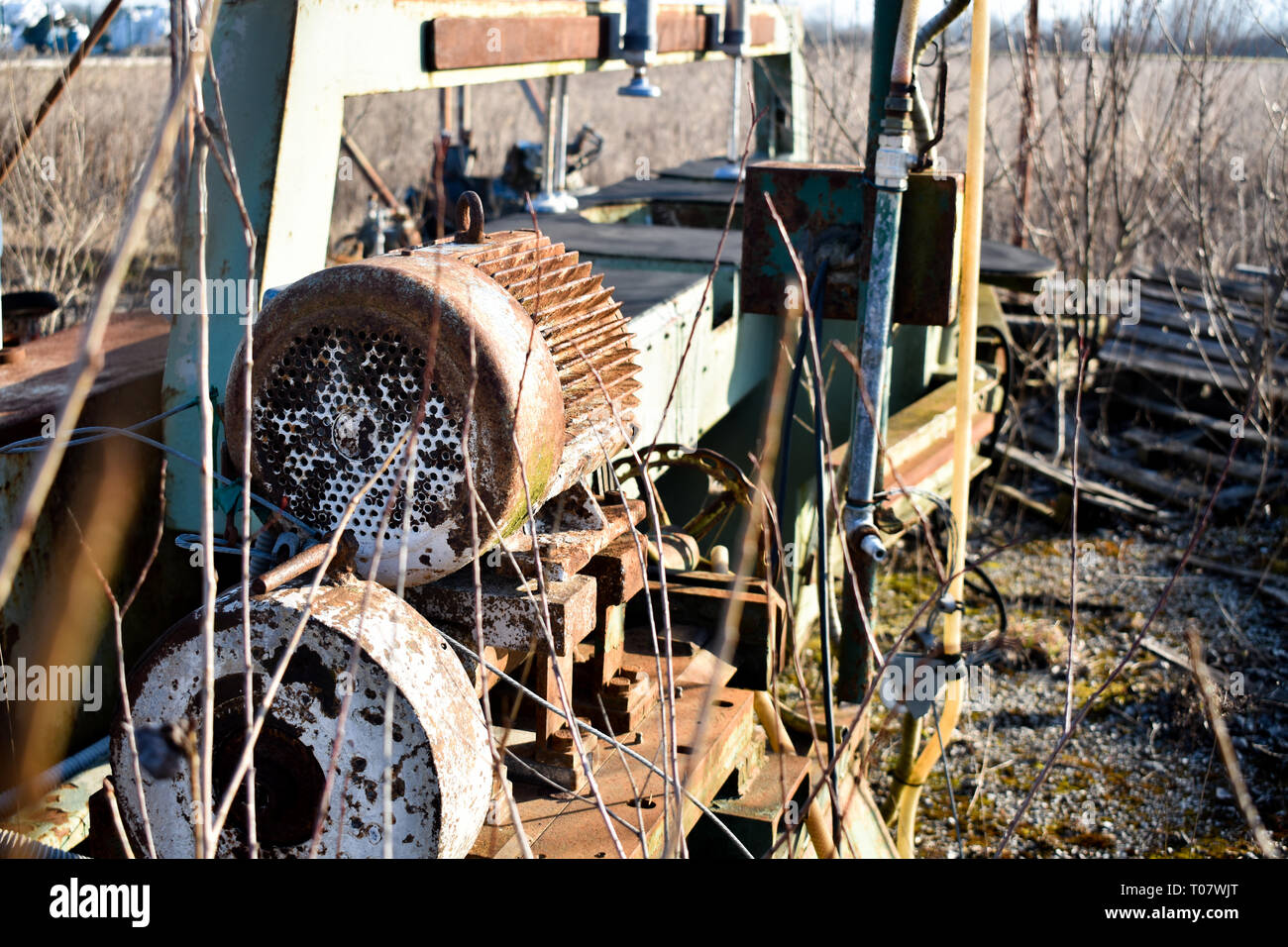 Old metal cutting machine hi-res stock photography and images - Alamy