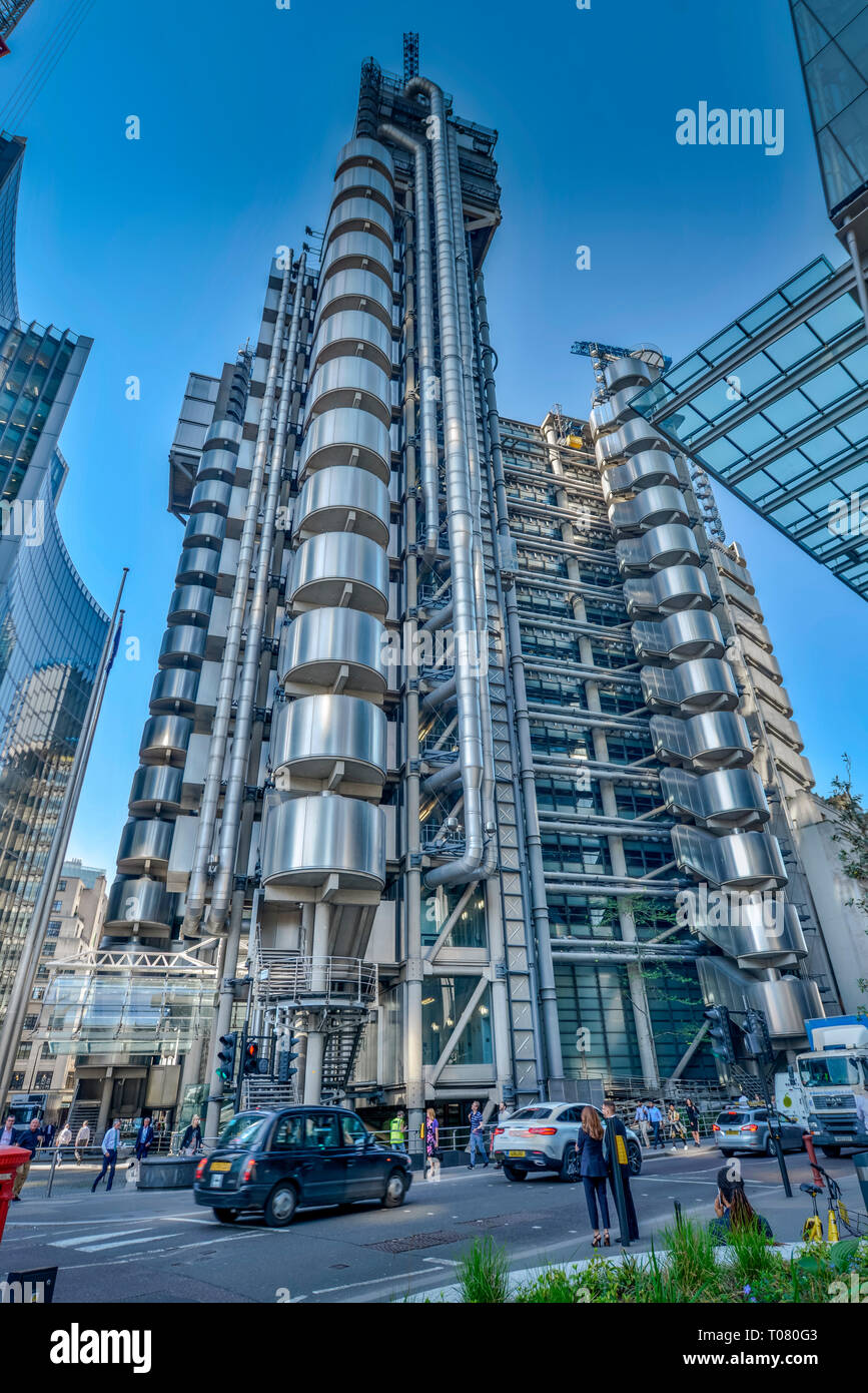 Building financial district hi-res stock photography and images - Alamy