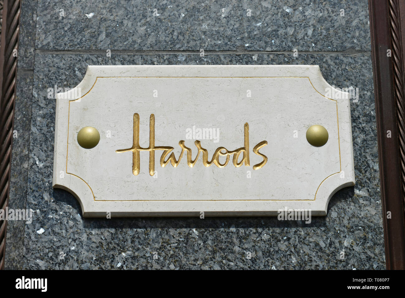 Harrods font hi-res stock photography and images - Alamy