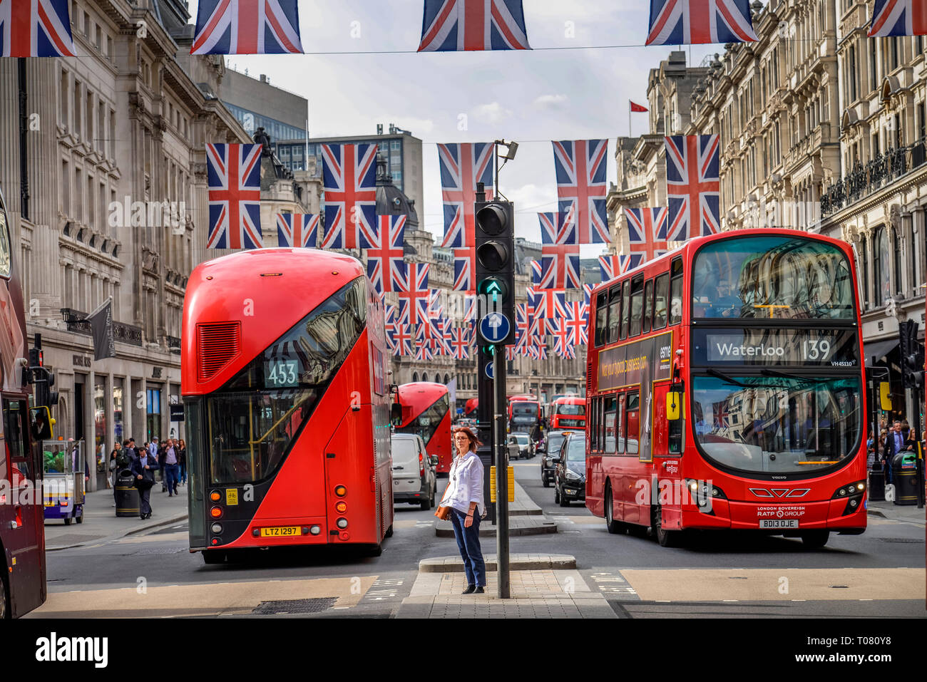 England bus hi-res stock photography and images - Alamy