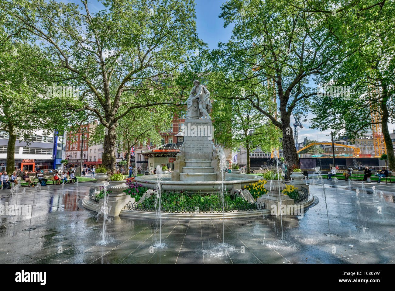 Leicester square london england hi-res stock photography and images - Alamy