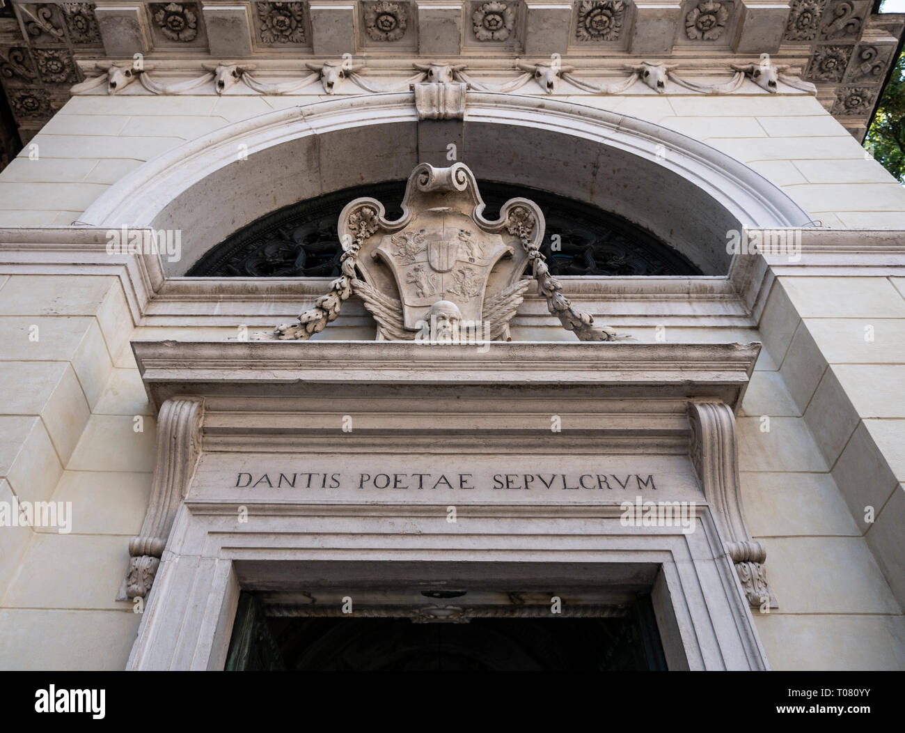 Ravenna dante tomb hi-res stock photography and images - Alamy