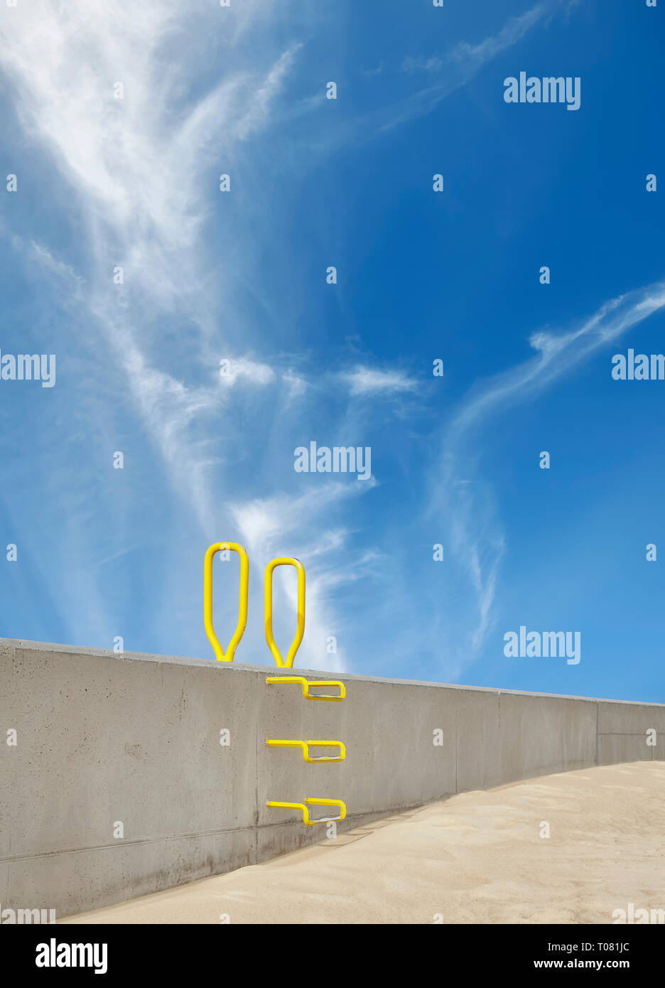 Step ladder ladder hi-res stock photography and images - Alamy