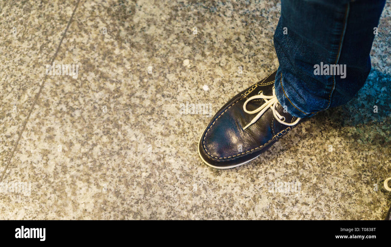 Man elegant shoes leg pants hi-res stock photography and images - Alamy