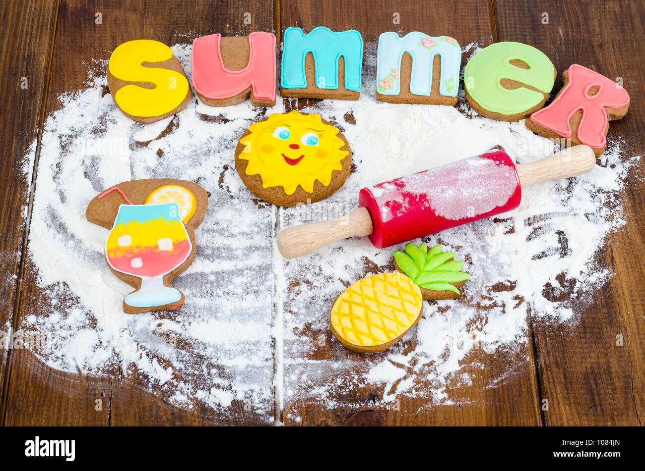 Homemade gingerbread with summer theme Stock Photo - Alamy