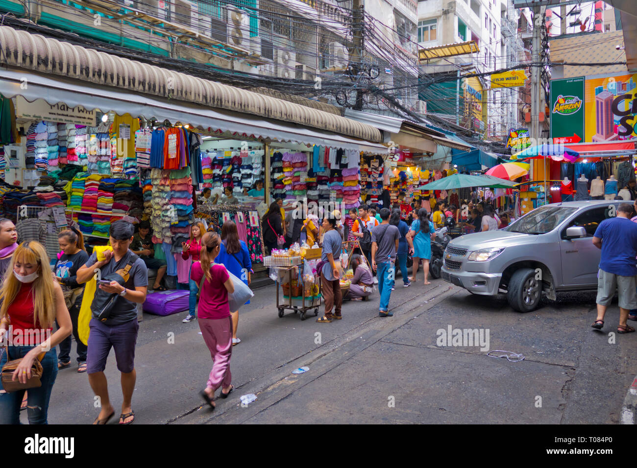 Pratunam market, Soi 21, Ratchathewi, Bangkok, Thailand Stock Photo - Alamy