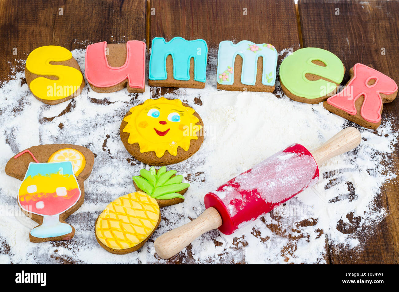 Homemade gingerbread with summer theme Stock Photo - Alamy