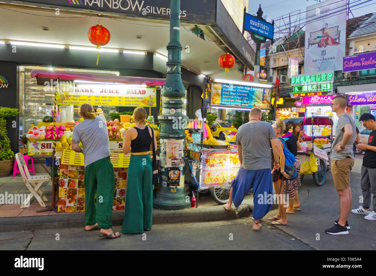 Bangkok snacks hi-res stock photography and images - Alamy
