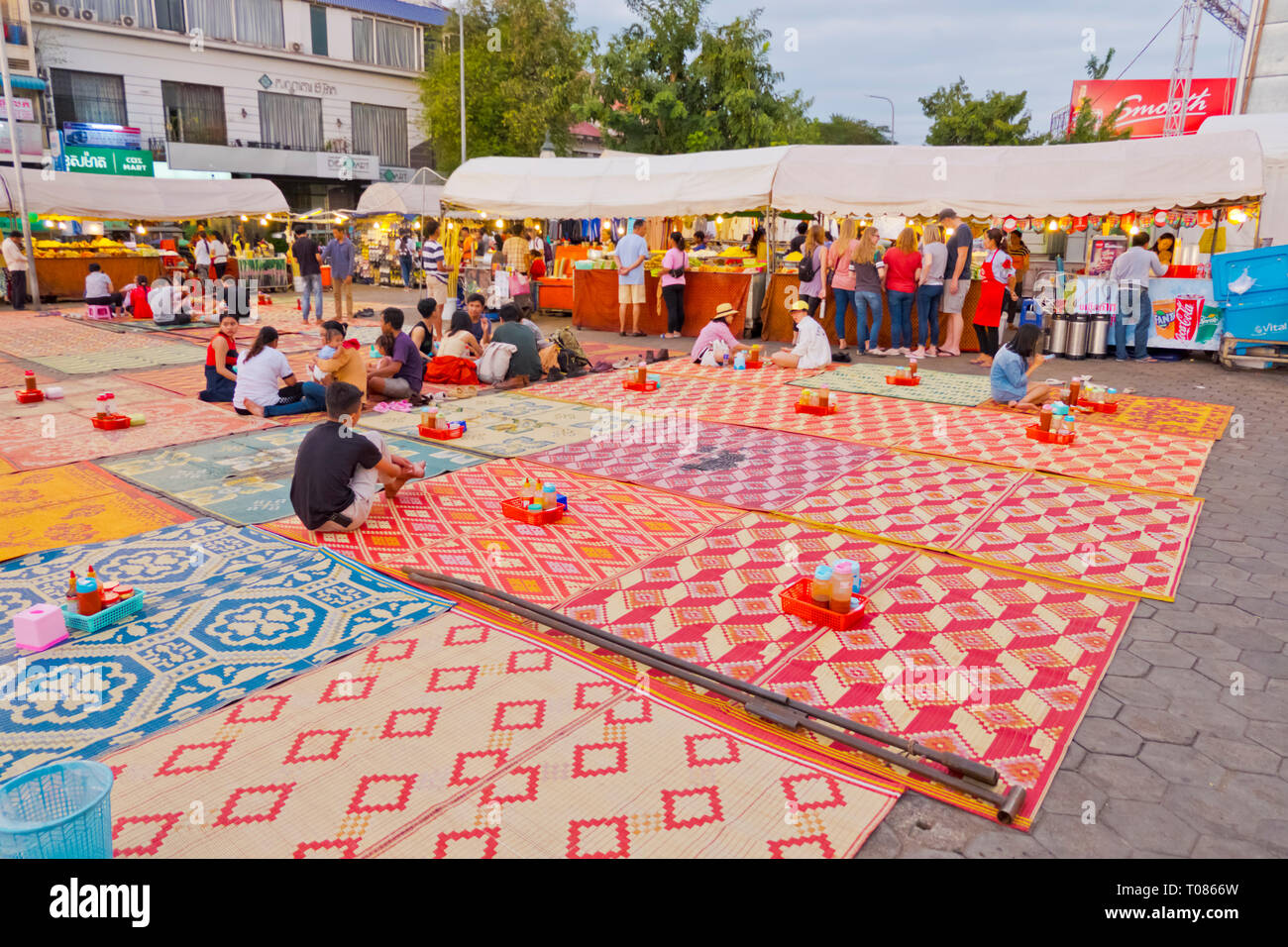 Eating area, Night Market, Phnom Penh, Cambodia, Asia Stock Photo - Alamy