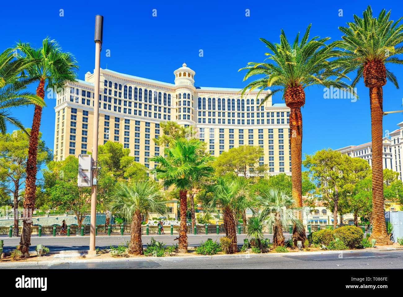 Bellagio hotel casino entrance sign hi-res stock photography and images ...