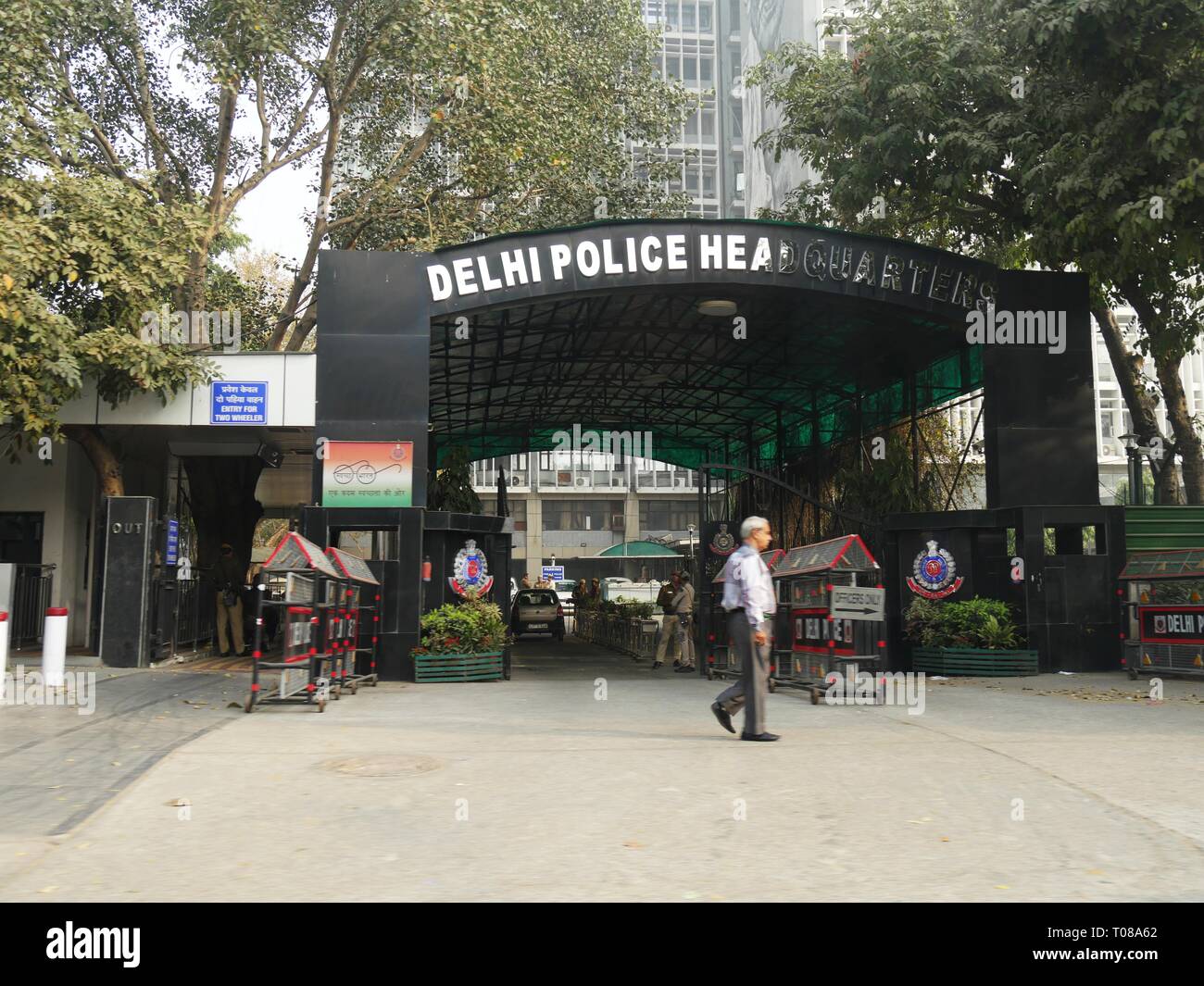 Delhi tourist police hi-res stock photography and images - Alamy