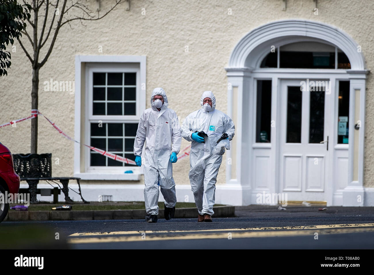 Psni forensic officers at the greenvale hotel in cookstown hi-res stock ...