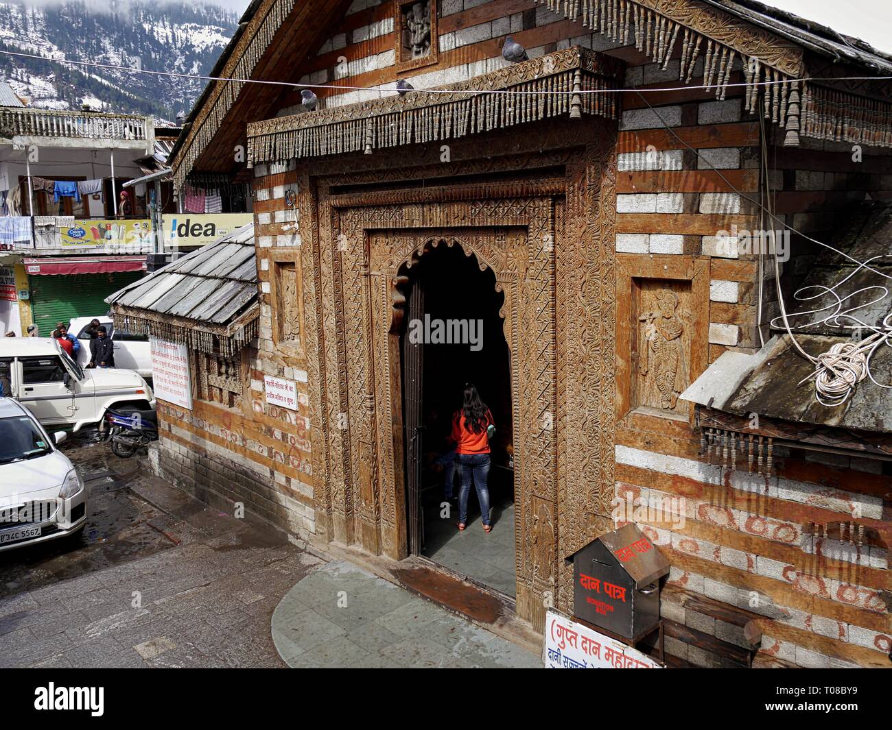 Vashisht temple and hot springs hi-res stock photography and images - Alamy