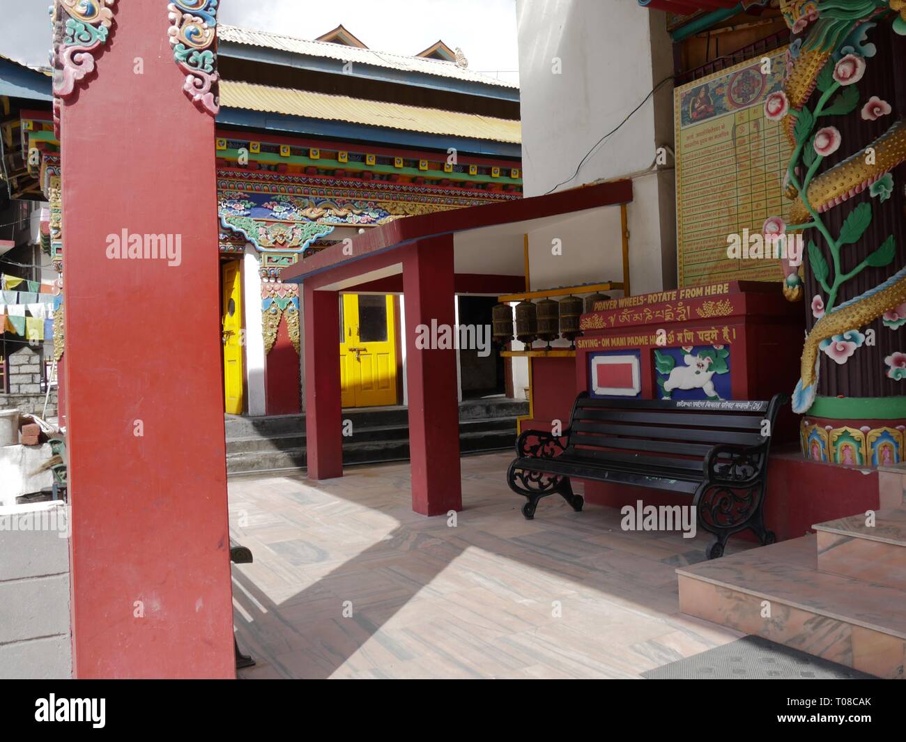 Himalayan nyinmapa buddhist monastery hi-res stock photography and ...