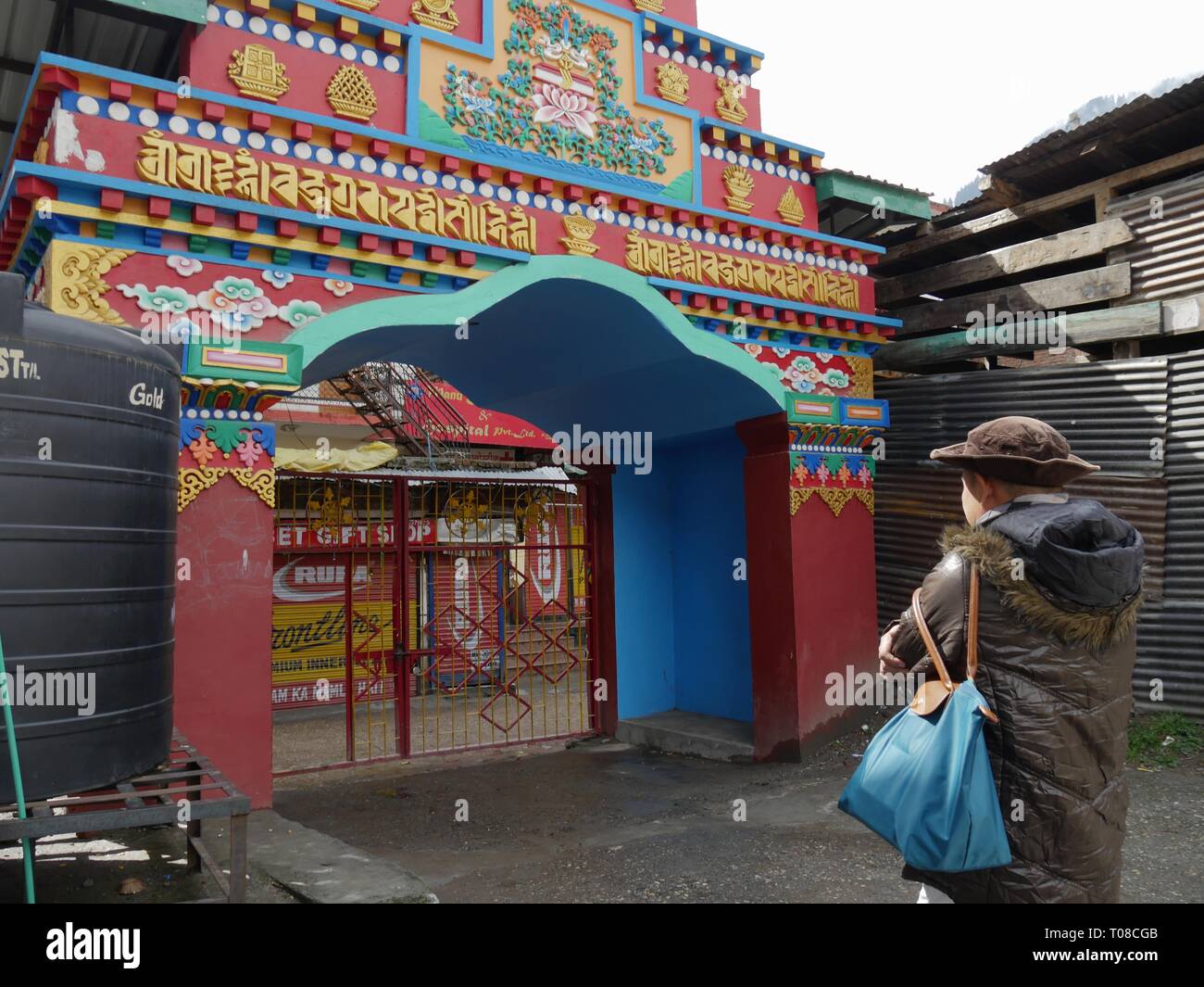 Buddhist church in manali hi-res stock photography and images - Alamy
