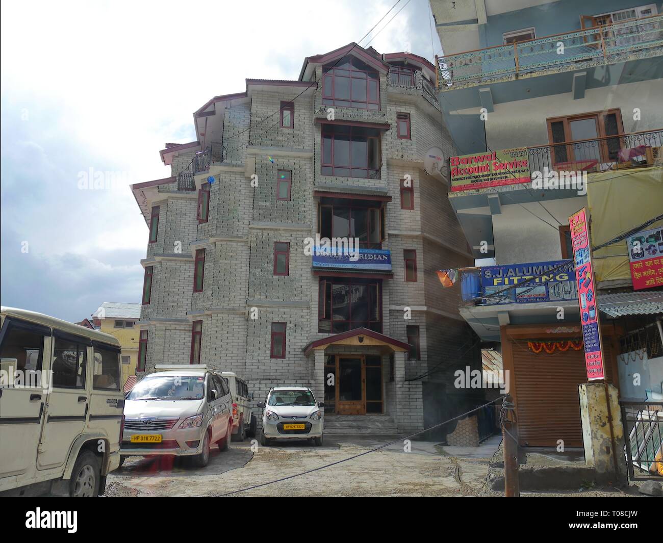 Manali Himachal Pradesh India March 2018 Facade Of Hotel Meridian And Other Business