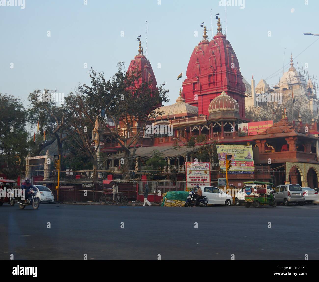 EW DELHI, INDIA—MARCH 2018: Roadside with the Shri Digambar Jain Lal ...