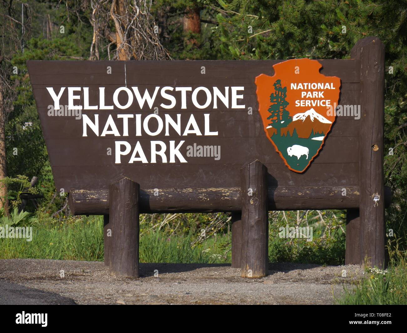 Yellowstone National Park Sign High Resolution Stock Photography and ...