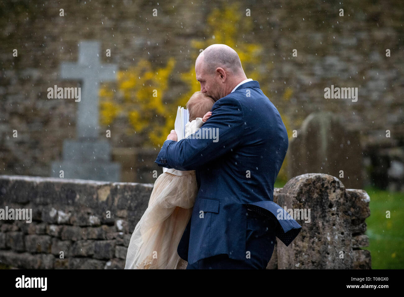 Mike Tindall carries daughter Lena, great grand daughter of Queen ...