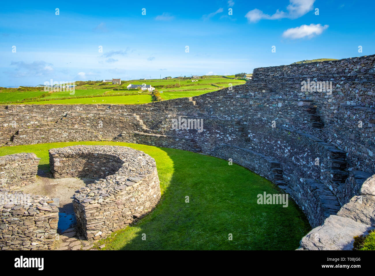 Old Cahergall Stone Fort Stock Photo - Alamy