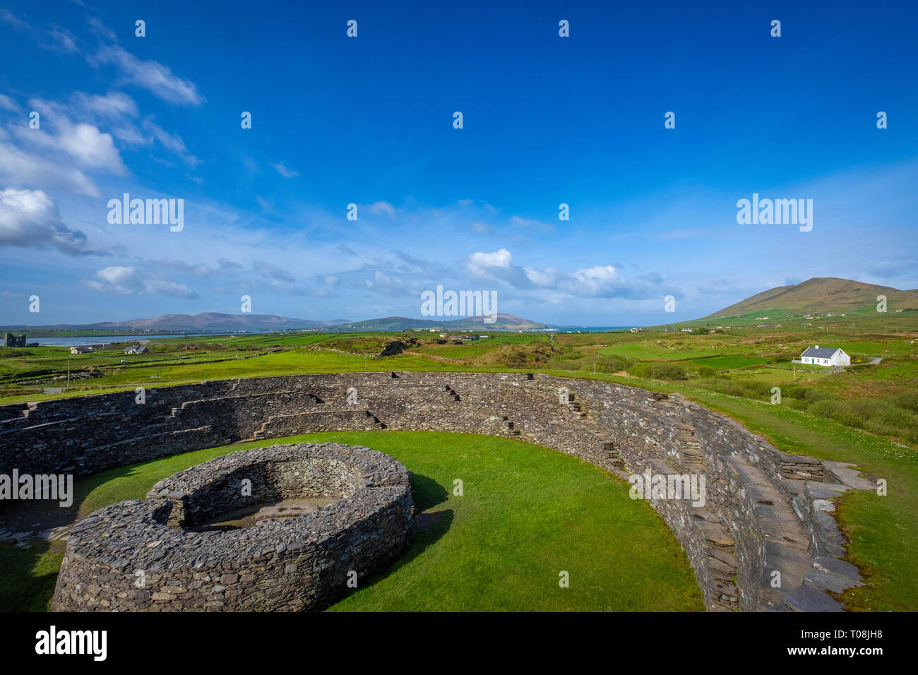 Old Cahergall Stone Fort Stock Photo - Alamy