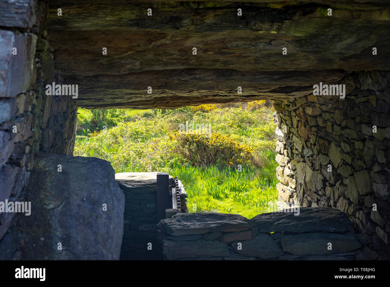 Old Cahergall Stone Fort Stock Photo - Alamy