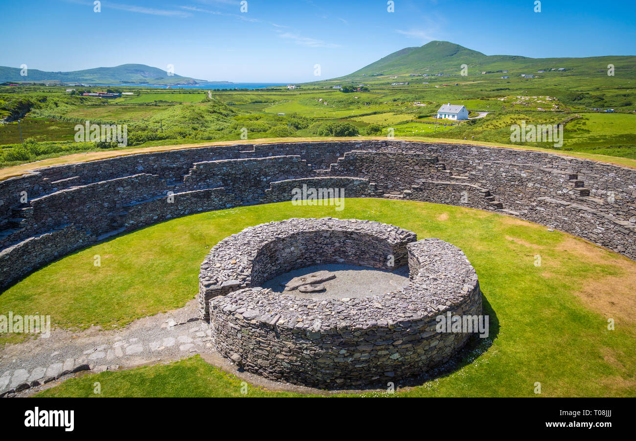 Old Cahergall Stone Fort Stock Photo - Alamy