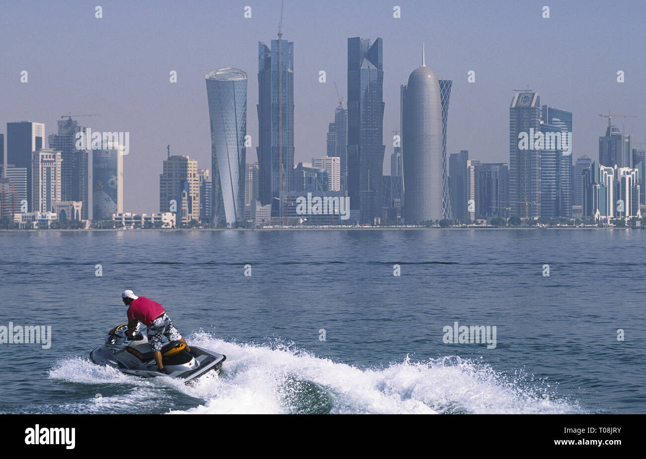 Al bidda tower in doha hi-res stock photography and images - Alamy