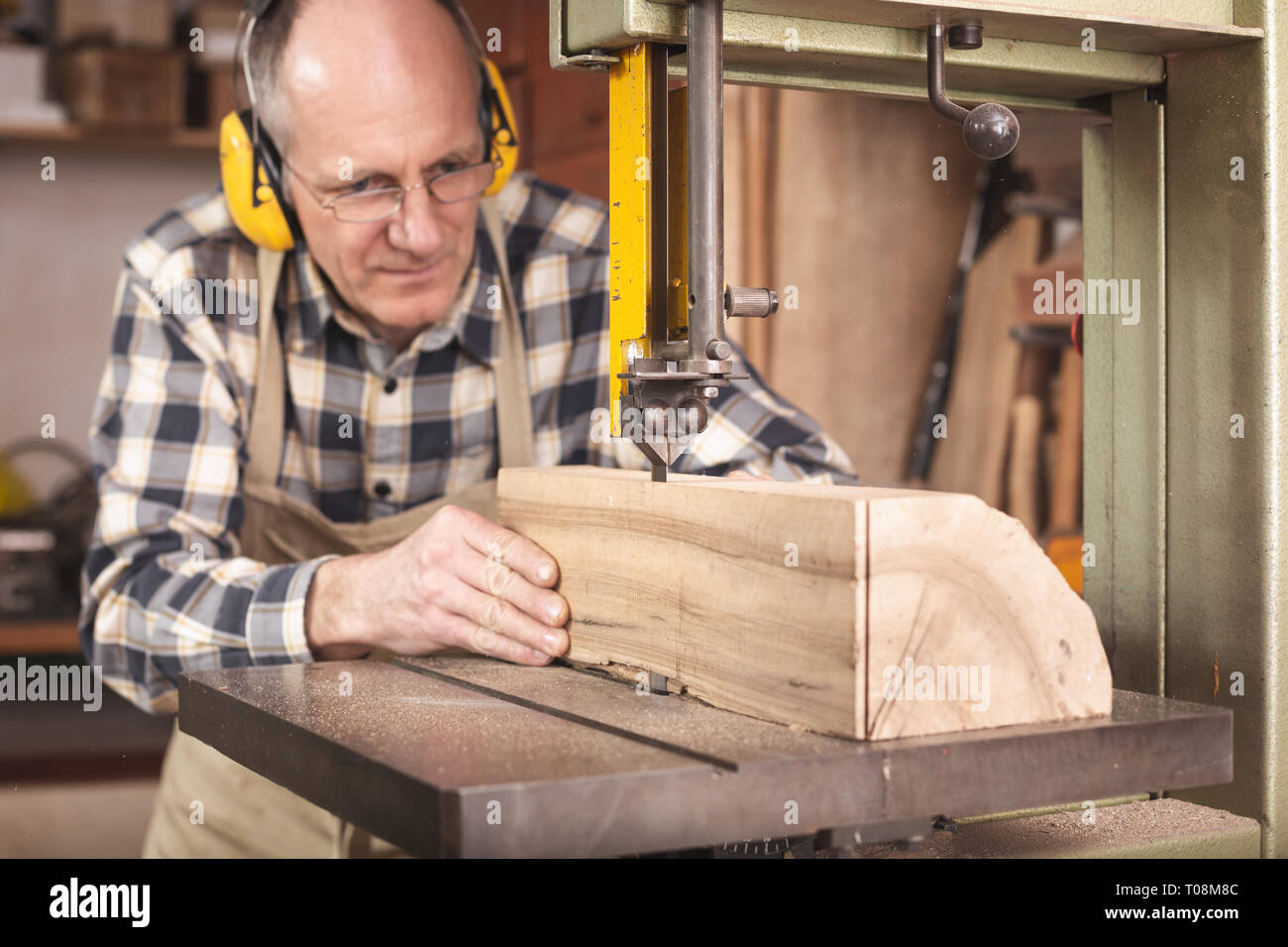 Bandsaw hi-res stock photography and images - Alamy