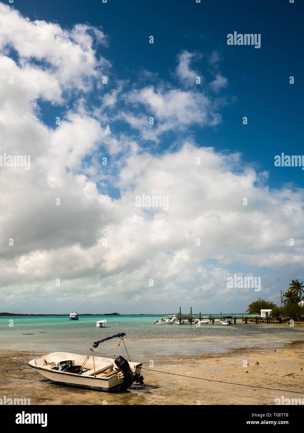 Beautiful Coastal Landscape, Dunmore Town, Harbour Island, Eleuthera ...