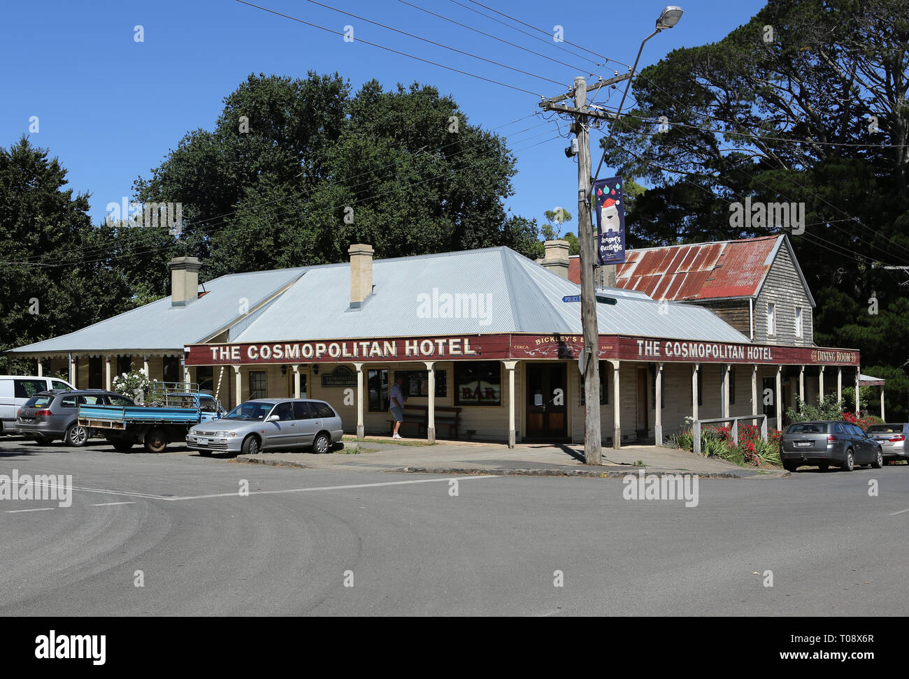 The Cosmopolitan Hotel and Pub - typical of Australian country ...