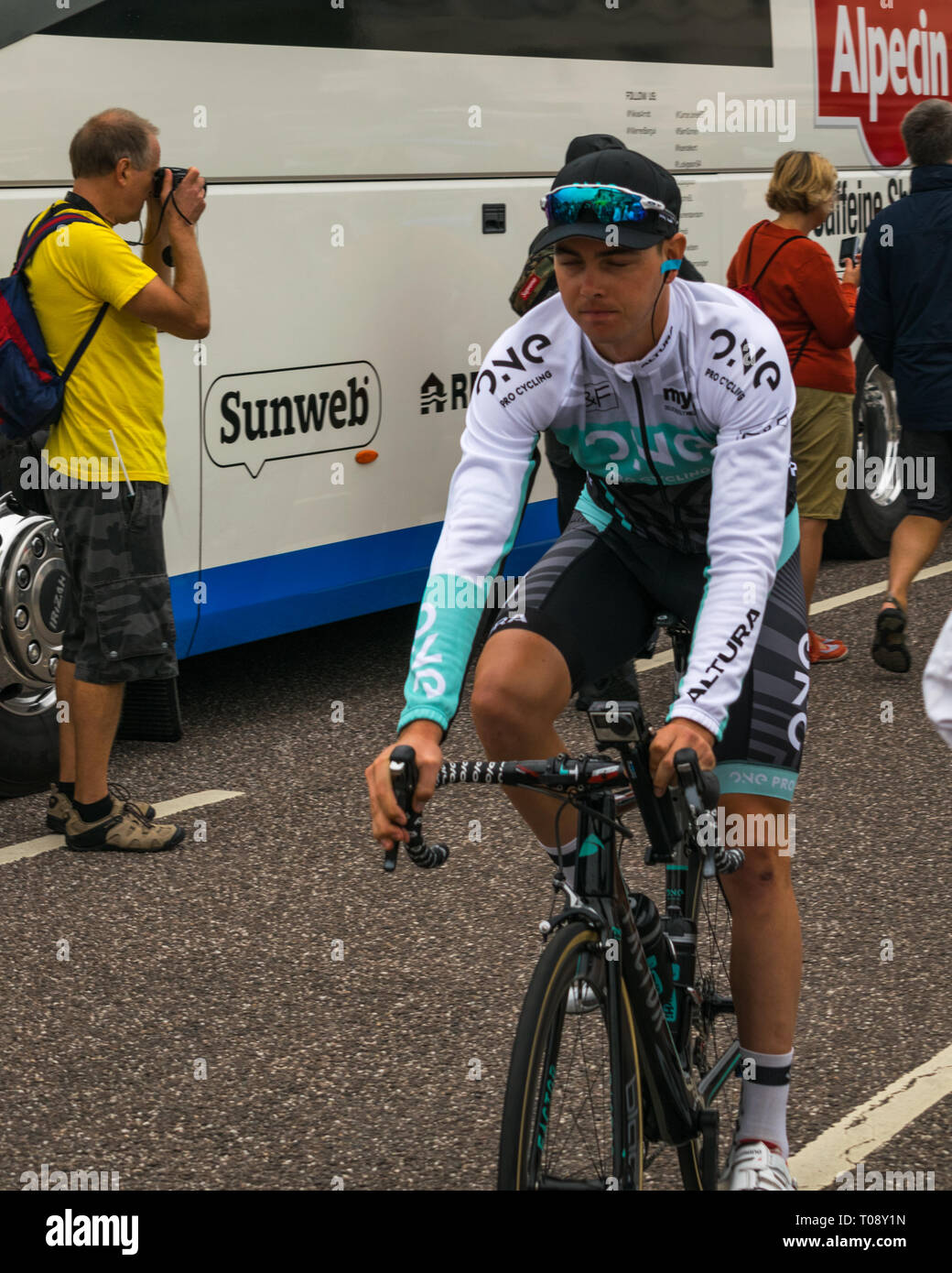 One Pro Cycling High Resolution Stock Photography and Images - Alamy