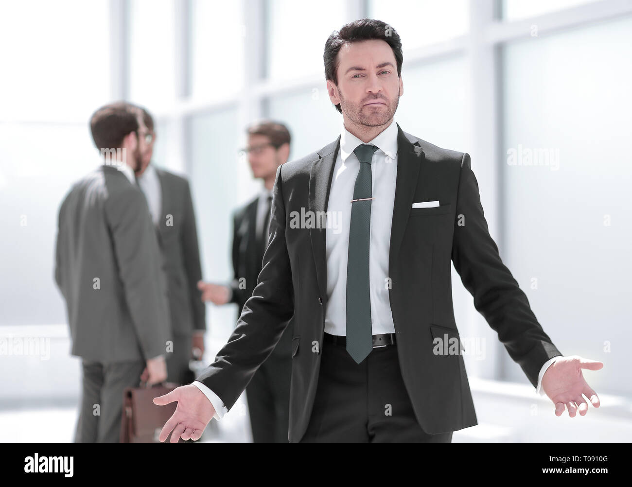Inviting invite attractive hi-res stock photography and images - Alamy
