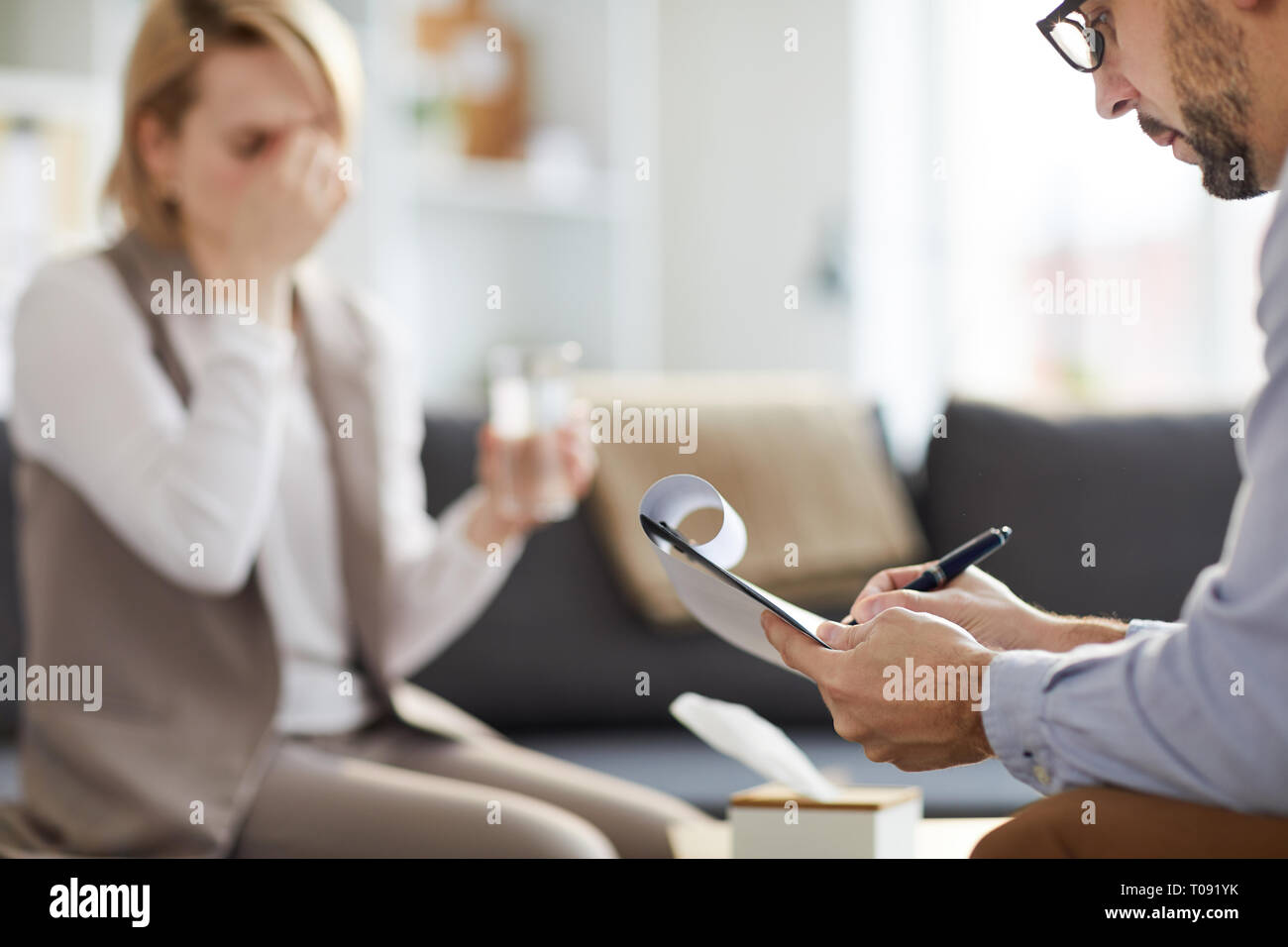 Counselor hi-res stock photography and images - Alamy